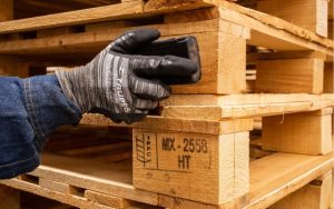 La Importancia del Control de Calidad en Tarimas de Madera con Certificación ISO 9001 - GRECO